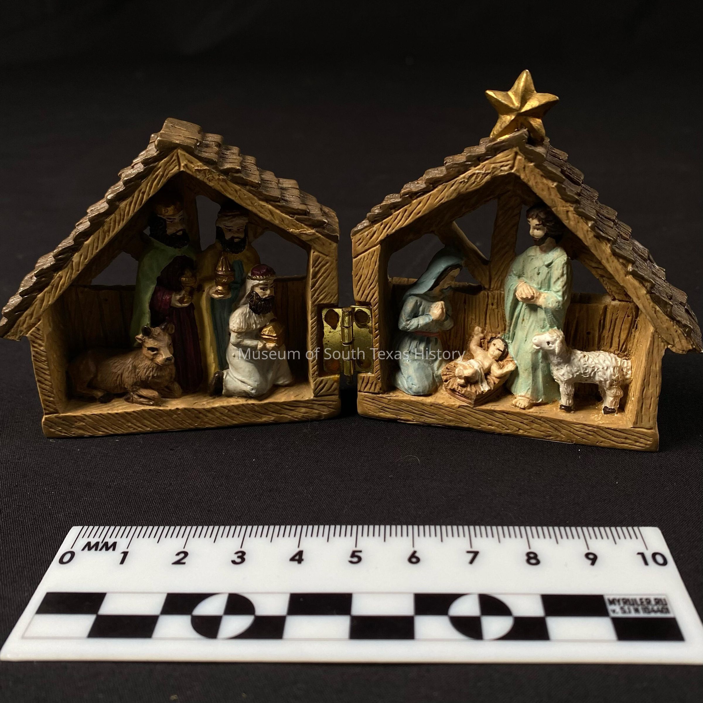 Nativity Scene Ceramic Bi-fold Figure